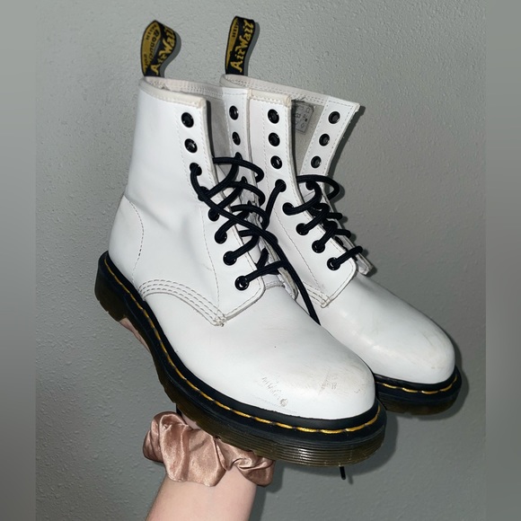Dr. Martens | Shoes | White Dr Martins Boots W7 | Poshmark